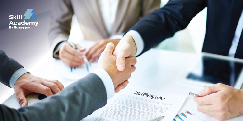 Offering Letter: Cara Membalas dan Bedanya dengan Kontrak Kerja